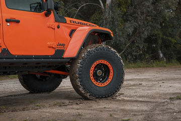 2019 Jeep Gladiator - KMC GRENADE CRAWL BEADLOCK - Black | Wheel Pros